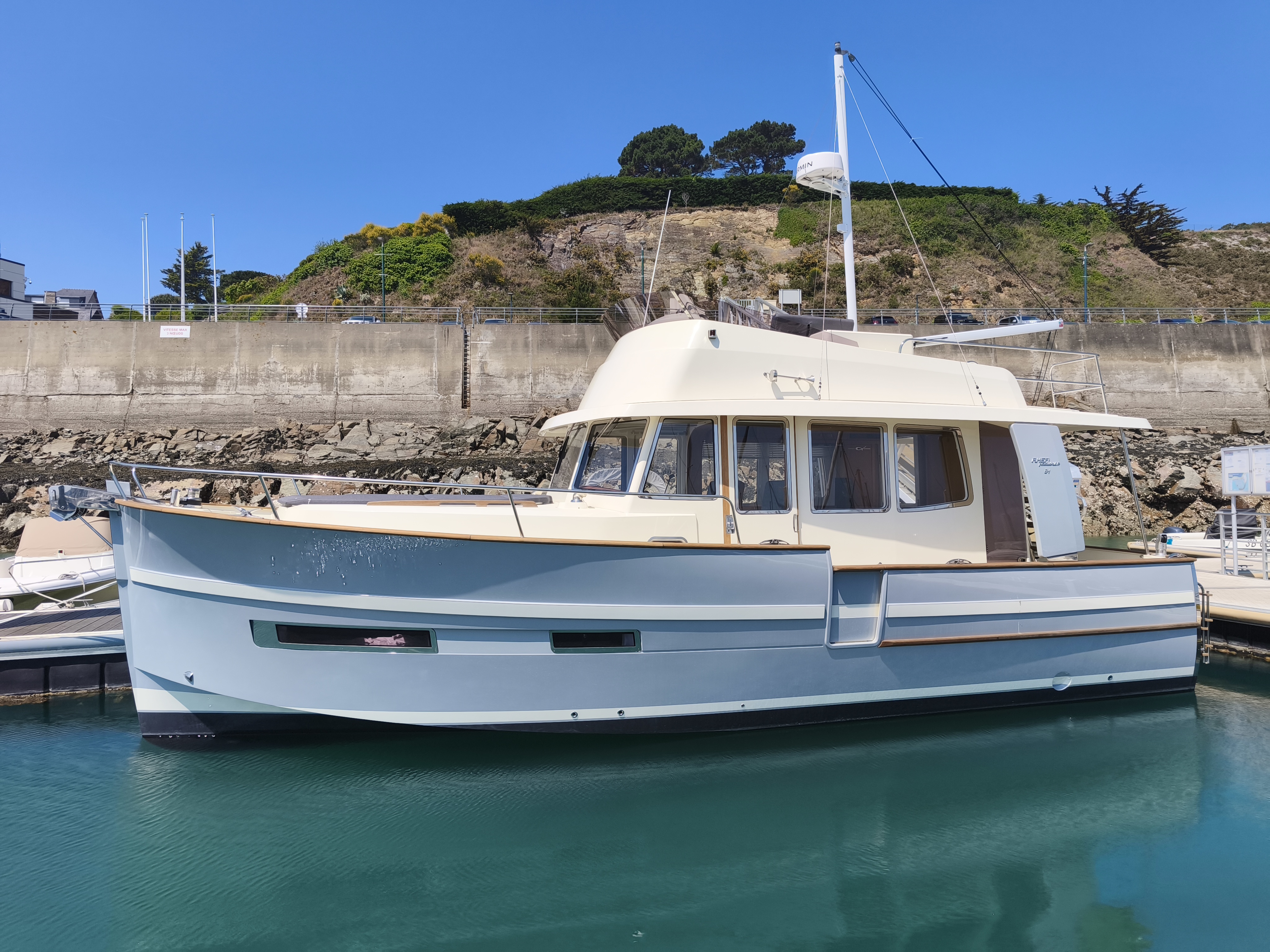 Rhea marine trawler 34 fly bateau neuf à vendre, référence annonce ...