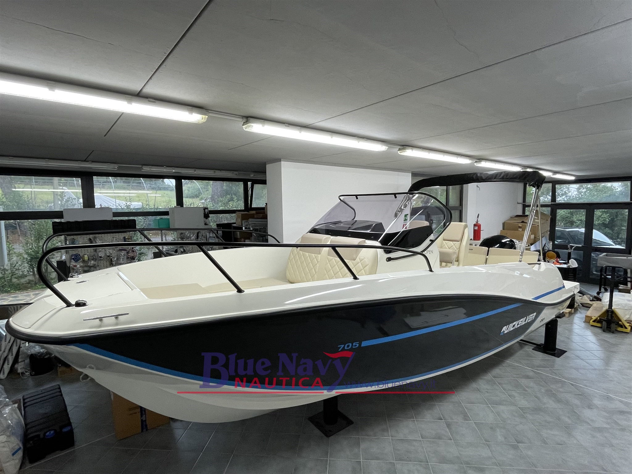 Quicksilver 705 open bateau neuf à vendre, référence annonce 13737 Blue ...