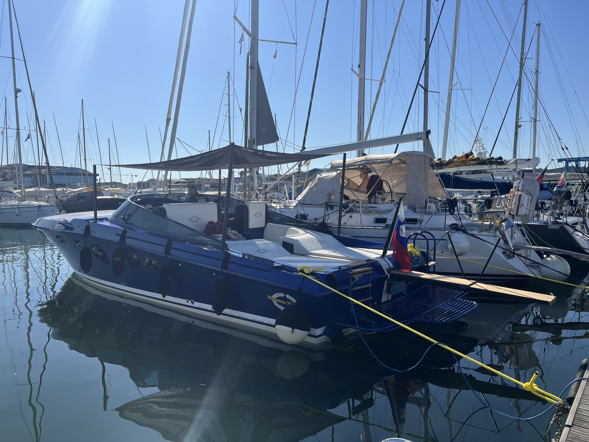 Magnum marine magnum 40 bateau d'occasion à vendre, référence annonce ...